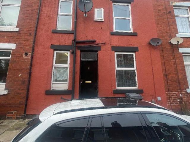 Dobson Grove, Leeds LS11, 2 bed terraced house to rent, £800 pcm | PrimeLocation