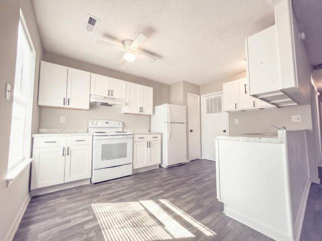Dobson Place 5640 3 Bedroom Apartment for Rent at 5640 Dobson St, North Charleston, SC 29406