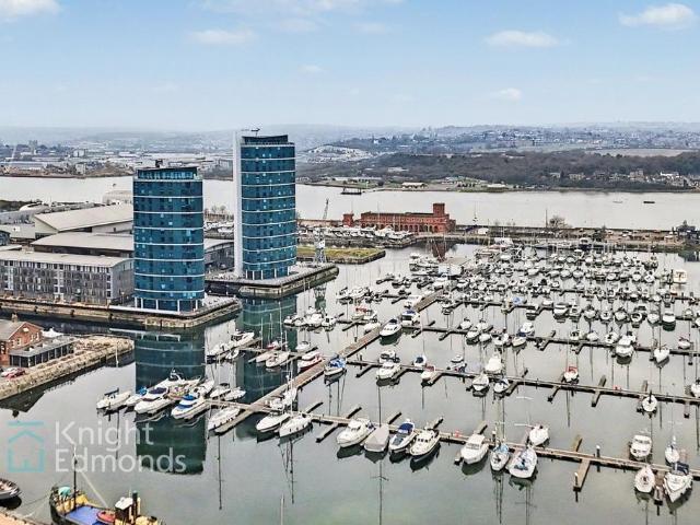 Dock Head Road, Marina Point West. 1 bed apartment to rent £1,225 pcm £283 pw