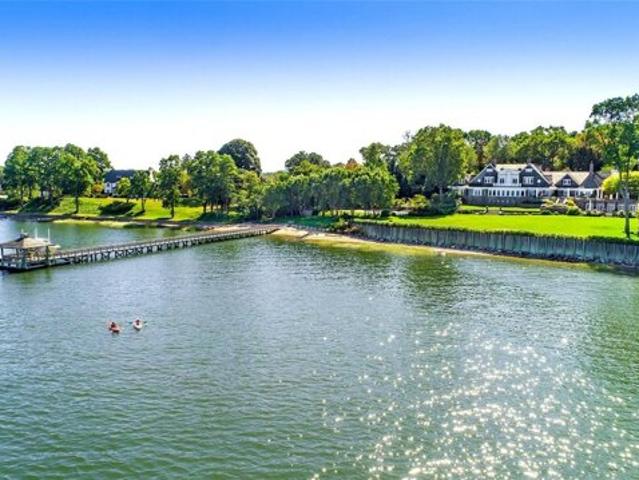 Dock Ln, Great Neck, Home For Sale