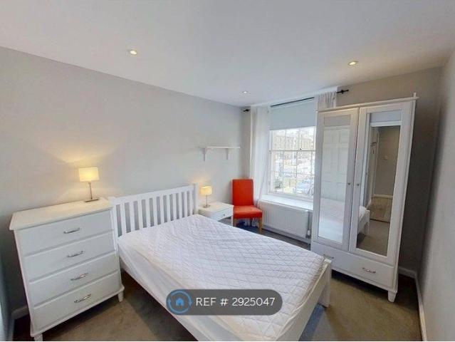 Dock Place, Edinburgh EH6, 2 bed flat to rent, £1,250 pcm | PrimeLocation