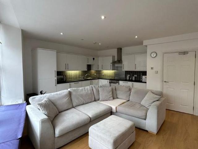 Dock Street, City Centre DD1 2 bed flat to rent £1,165 pcm £269 pw