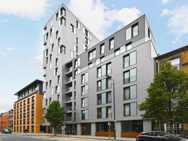 Dock Street, London 2 bed flat to rent £3,450 pcm £796 pw