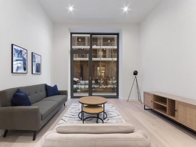 Docker Building, Riverscape, London, E16 1 bed apartment to rent £2,249 pcm £519 pw