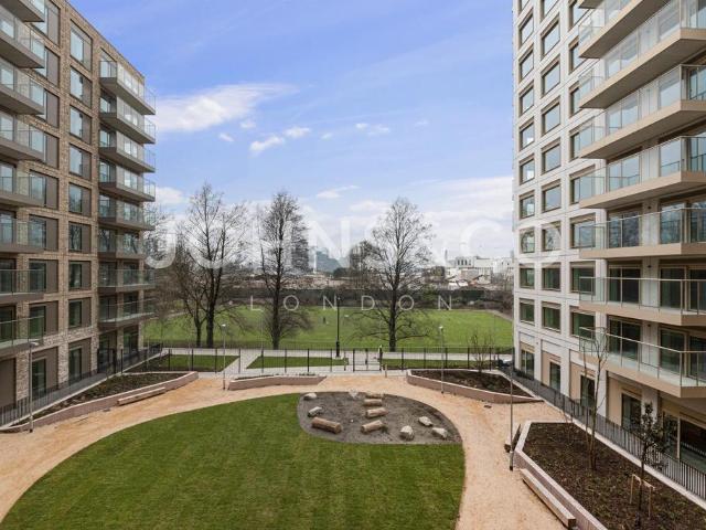 Docker Building, Riverscape, London, E16 1 bed flat to rent £2,379 pcm £549 pw