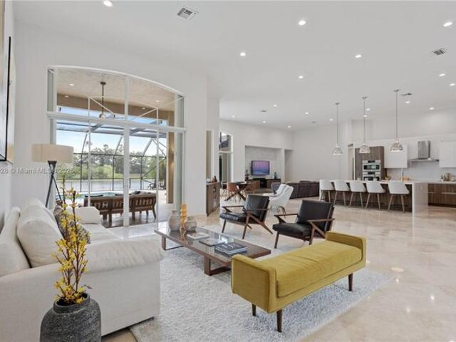 Dockside Cir, Weston, Home For Sale