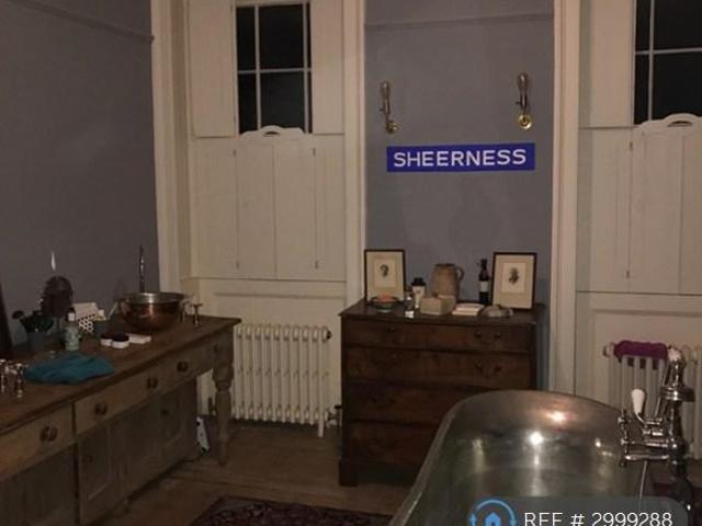Dockyard Terrace, Sheerness, ME12 6 bed terraced house to rent £3,500 pcm £808 pw