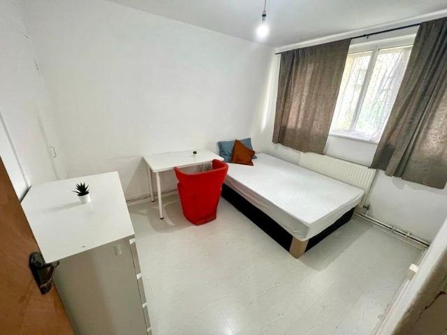 Dod Street, London E14, Room to rent, £800 pcm | PrimeLocation