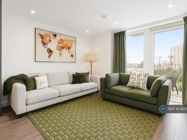 Dodson House, London, NW7 2 bed flat to rent £2,400 pcm £554 pw