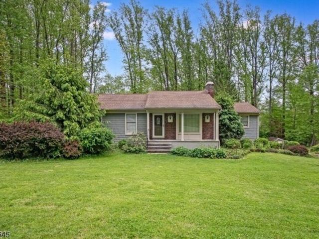 Dogwood Dr, Chester Township, Home For Sale
