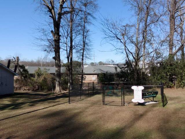 Dogwood Lane Apartments 2 Bedroom Apartment for Rent at 715 Dogwood Ln, Tuscaloosa, AL 35405