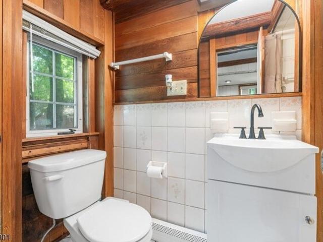 Dogwood Ln, West Milford, Home For Sale