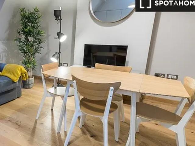 Dog & Duck Yard, London, WC1R 4BH, United Kingdom | 1 bed apartment for rent #19585213 | Rentberry