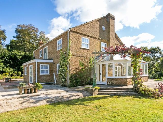 Dog Kennel Lane, Chorleywood, Rickmansworth WD3, 5 bed detached house to rent, £5,500 pcm | PrimeLocation