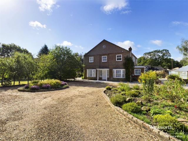 Dog Kennel Lane, Chorleywood WD3 5 bed detached house to rent £5,500 pcm £1,269 pw