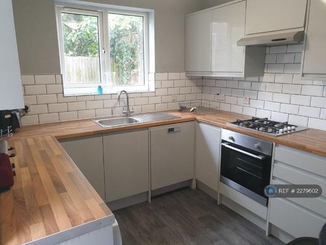 Doggett Road, London, SE6 5 bed terraced house to rent £3,500 pcm £808 pw