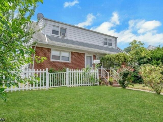 Doherty Dr S, Clifton, Home For Sale