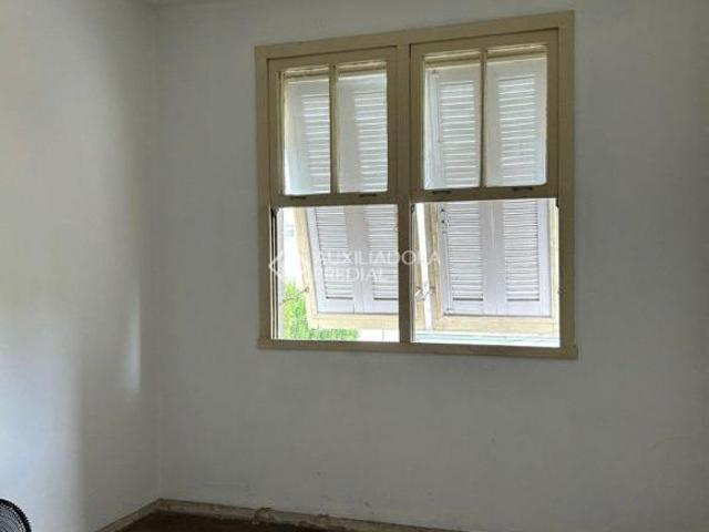Dois dormitórios no bairro Menino Deus