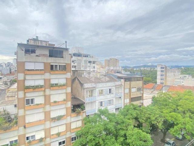 DOIS DORMITÓRIOS DE FRENTE ANDAR ALTO NO BOMFIM