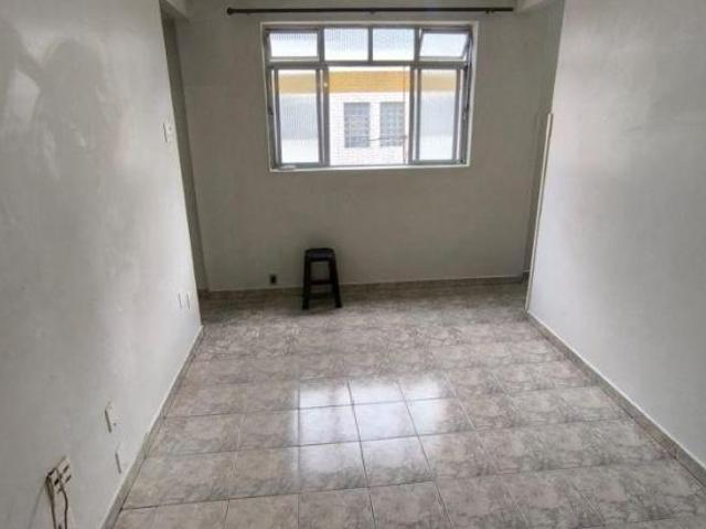 Dois dormitórios, garagem perto da praia com bom preço
