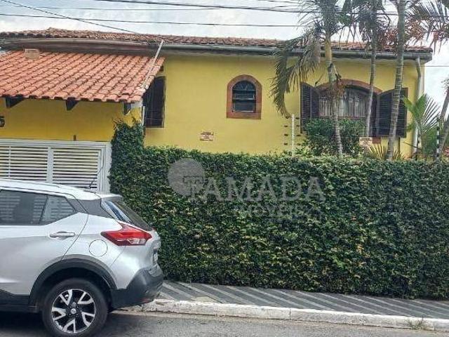 Dois Sobrados independentes à venda, 250 m² por R$ 1.250.000, terreno frente para duas ruas, ótimo a