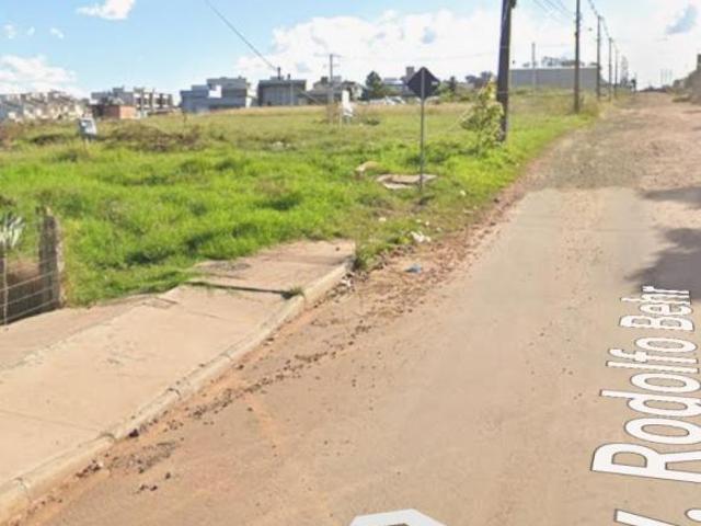 Dois terrenos medindo total de 1184m², sendo um de 55m² e outro de 634m², excele