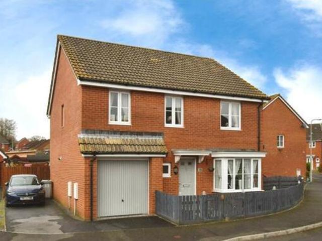 Dol Y Dderwen, Ammanford, 4 Bedroom Detached