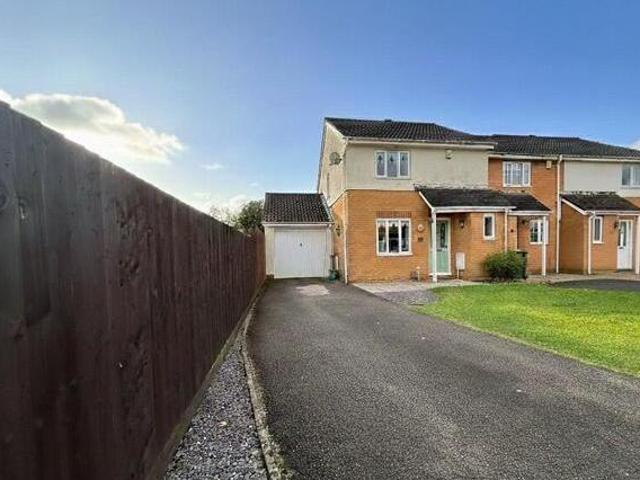 Dol Y Llan, Miskin, 3 Bedroom End