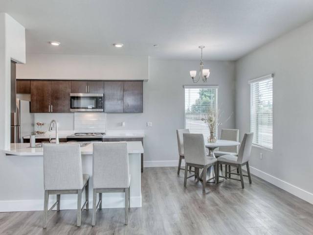 Dolce Vita Luxury Apartments 1 Bedroom Apartment for Rent at 382 N Mckelvy Ave, Clovis, CA 93611