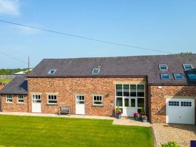 Doles Lane, Bretherton, 4 Bedroom Barn