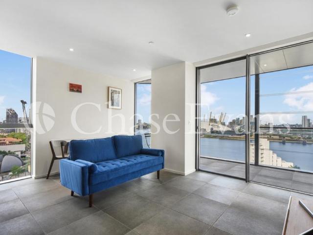Dollar Bay, Dollar Bay Place, Canary. 1 bed flat to rent £2,817 pcm £650 pw
