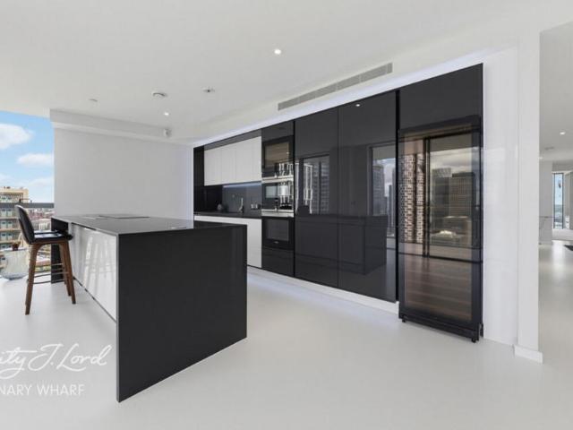 Dollar Bay Place, LONDON 3 bed flat to rent £5,300 pcm £1,223 pw