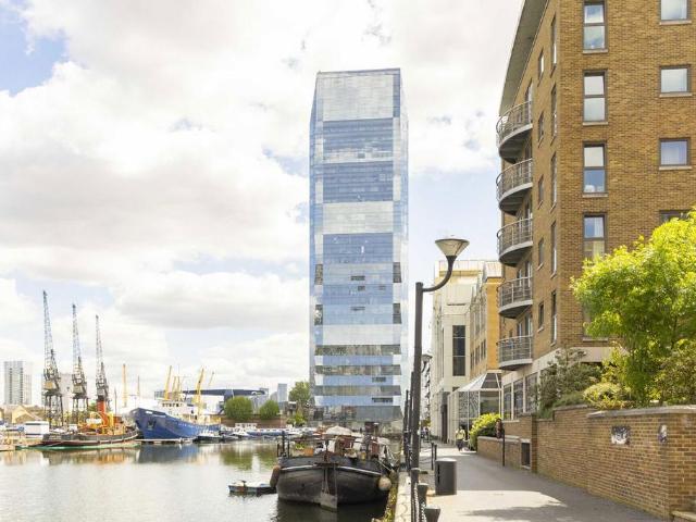 Dollar Bay Place, London E14 2 bed flat £3,250 pcm £750 pw