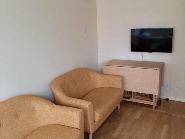 Dollis Drive 6 bed house share to rent £3,270 pcm £755 pw