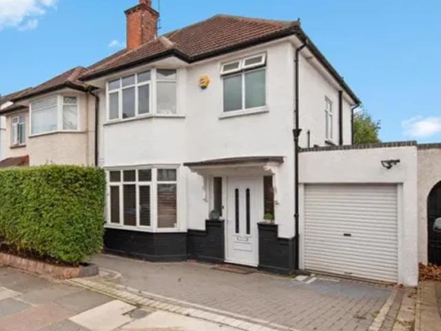 Dollis Hill Avenue, London, NW2 6ET, United Kingdom | 5 bed duplex for rent #154613815 | Rentberry