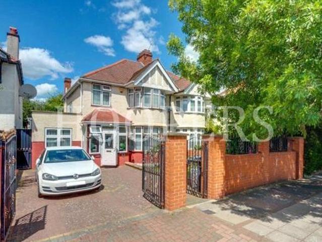 Dollis Hill Lane, London, 4 Bedroom Semi detached