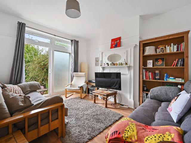 Dollis Hill Lane, London NW2, 4 bed detached house to rent, £3,400 pcm | PrimeLocation