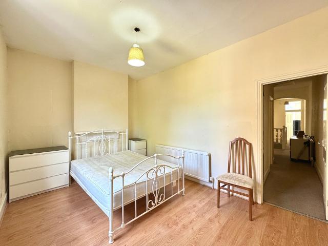 Dollis Park, London N3, 3 bed flat to rent, £2,000 pcm | PrimeLocation