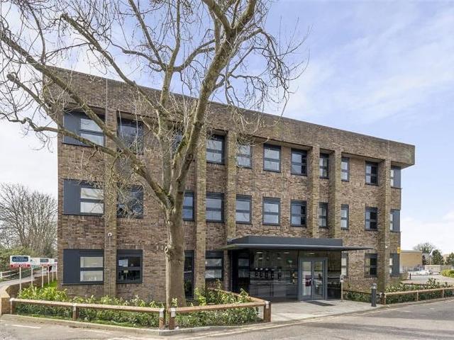 Dolphin Bridge House, Rockingham Road UB8, 1 bed flat to rent, £1,300 pcm | PrimeLocation