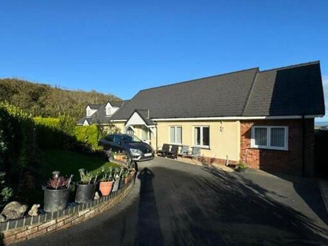 Dolphin Court, New Quay, 3 Bedroom Detached