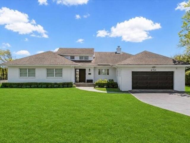 Dolphin Dr, Hewlett Neck, Home For Sale