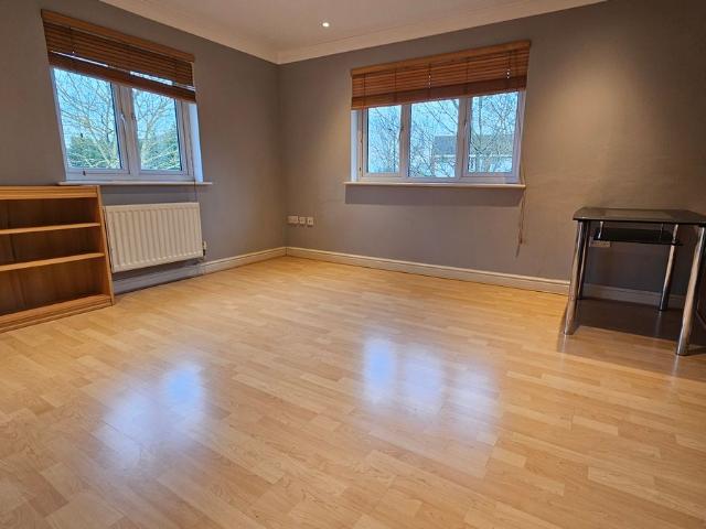 Dolphin Road, Northolt UB5, 1 bed flat to rent, £1,450 pcm | PrimeLocation
