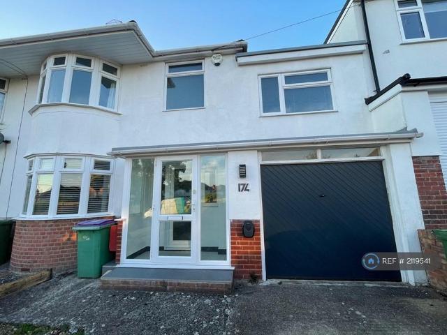 Dolphins Road, Folkestone, CT19 4 bed semi detached house to rent £2,100 pcm £485 pw