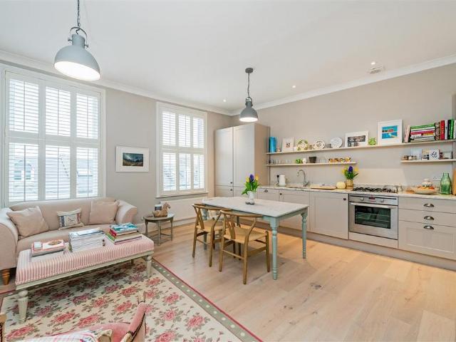 Dorville Crescent, W6 1 bed flat to rent £2,400 pcm £554 pw