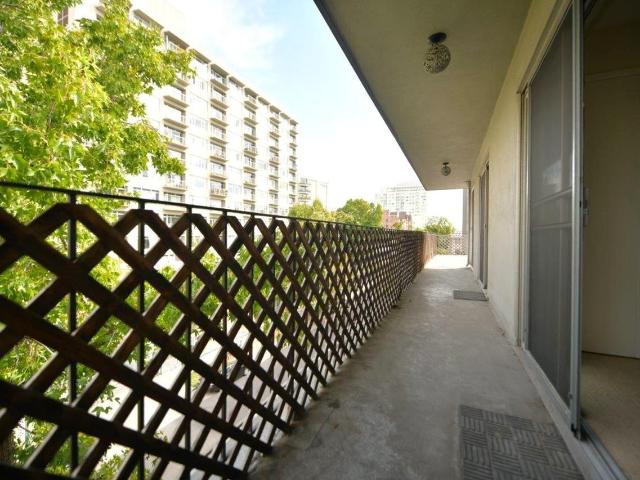 Dor Chez Apartments 1 Bedroom Apartment for Rent at 245 17th St, Oakland, CA 94612 Lakeside