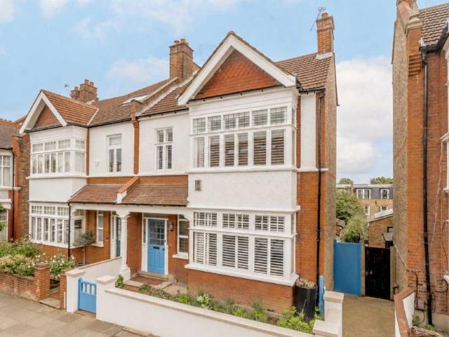 Dora Road, London SW19 6 bed house to rent £7,500 pcm £1,731 pw