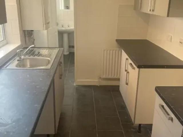 Dora Street, Darlaston, WS2 9AP, United Kingdom | 3 bed townhouse for rent #142278173 | Rentberry