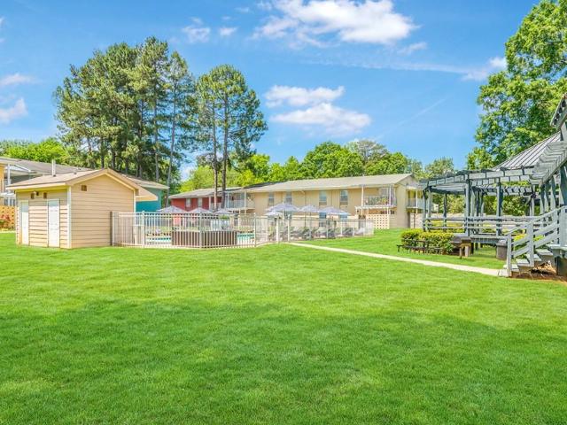 Doral Apartments 2 Bedroom Apartment for Rent at 24 Bramlet Road, Charlotte, NC 28205 Coliseum Drive
