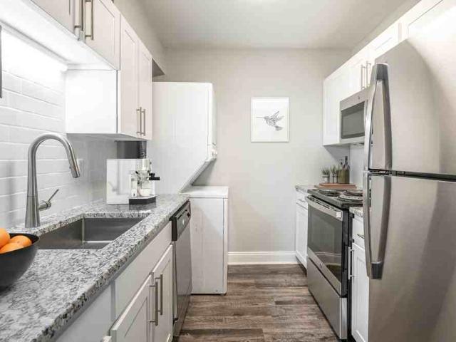 Doral Apartments 2 Bedroom Apartment for Rent at 24 Bramlet Road, Charlotte, NC 28205 Coliseum Drive