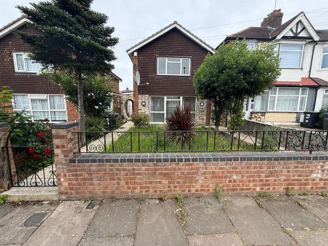 Dorchester Avenue, London N13, 3 bed semi detached house to rent, £2,700 pcm | PrimeLocation